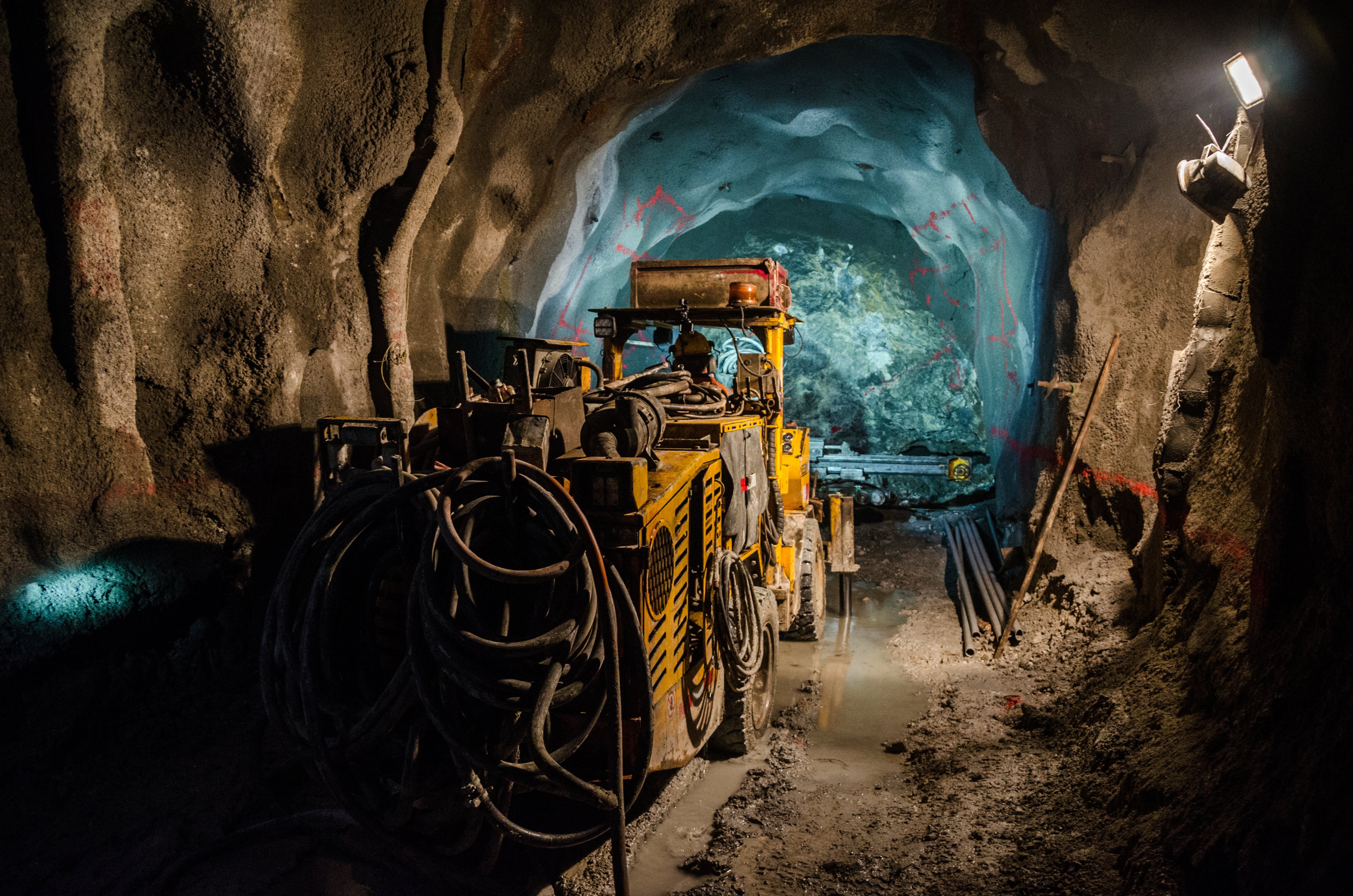High-Performance Mining Cables | Engineered Reliability | Amphenol TPC